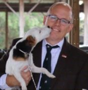 Dr. Douglas Tack - Doctors Choice Awards in Veterinary