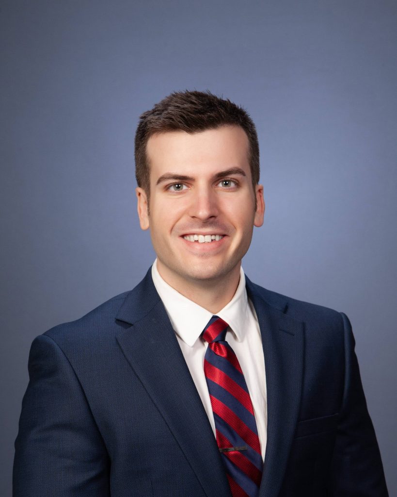 Dr. Tyler McElwee - Doctors Choice Awards in Plastic Surgery